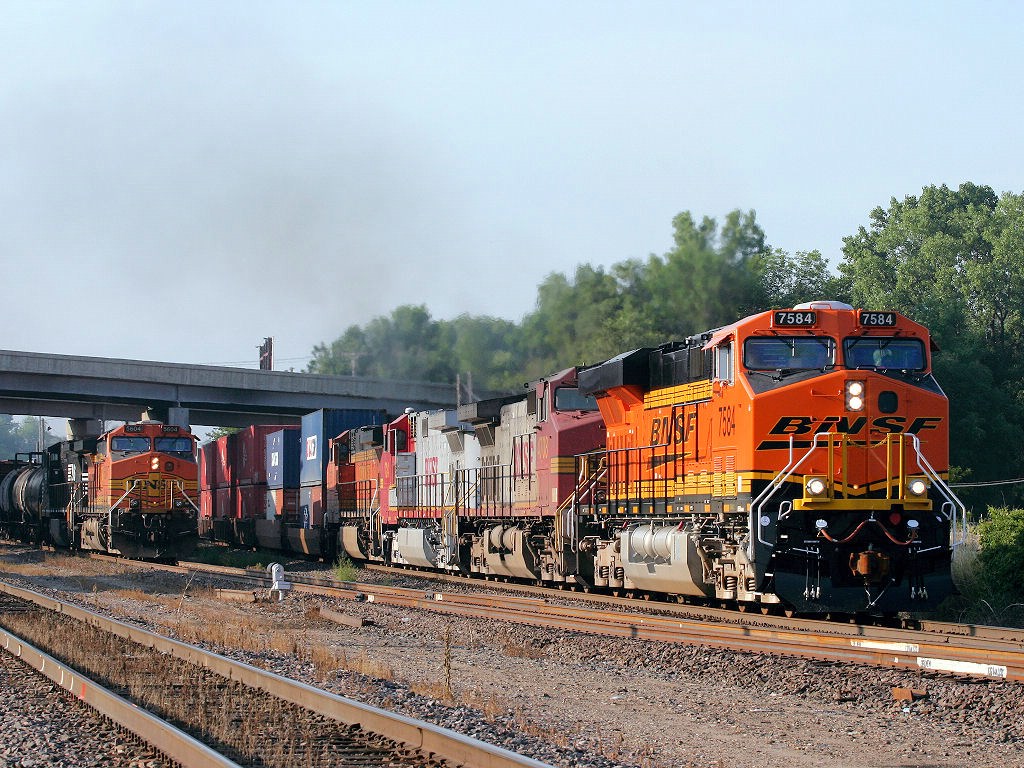 BNSF 7584